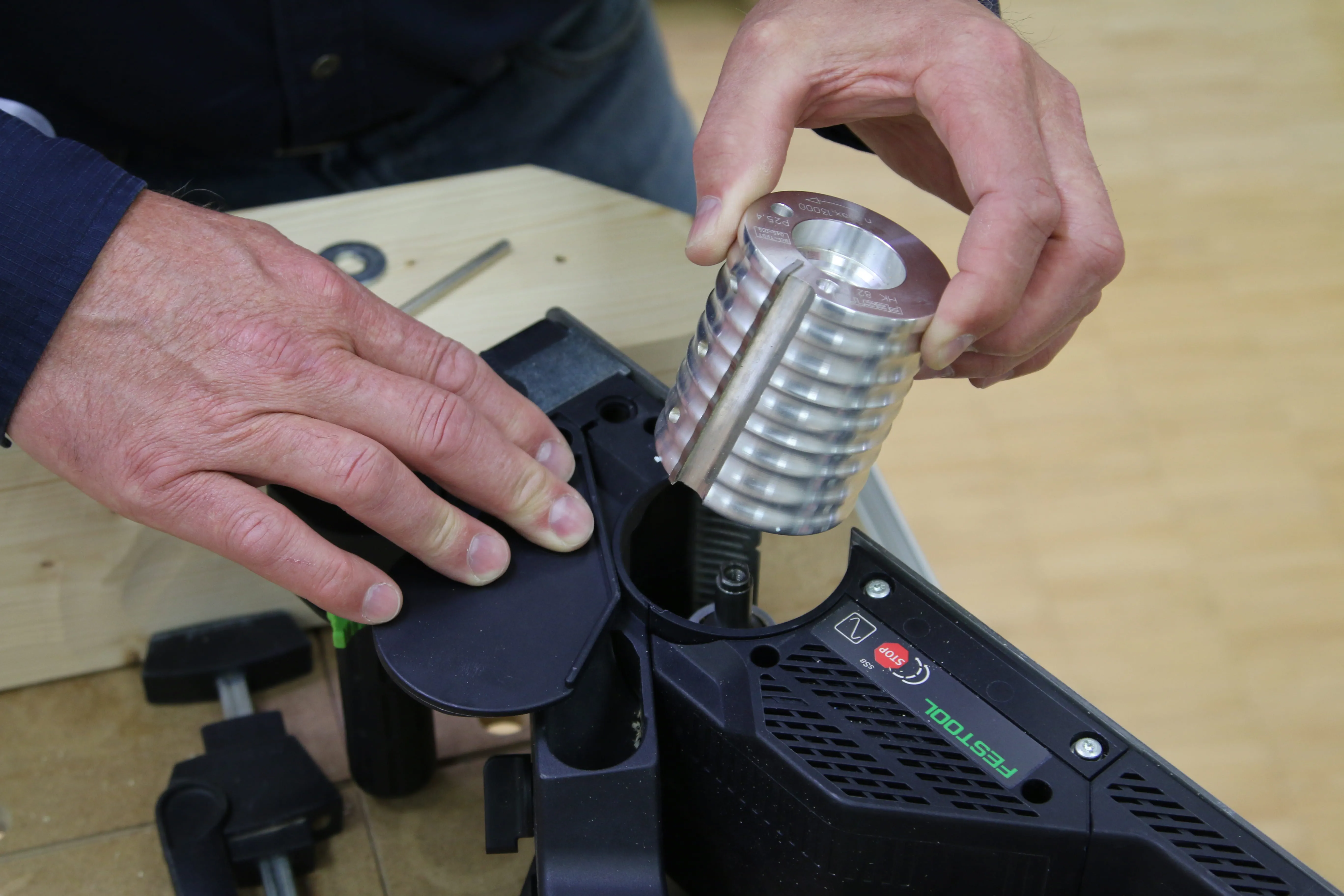 Structuring Rustic-Look Wood With the Wood Planer - Festool