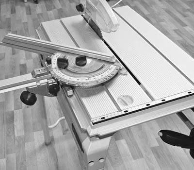 Guide to Mitre Cutting of Strips - Festool