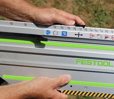 Manufacturing a weatherboard » Instructions with the portable circular saw